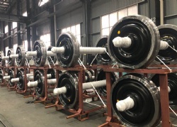 Railway wheel set for freight wagon